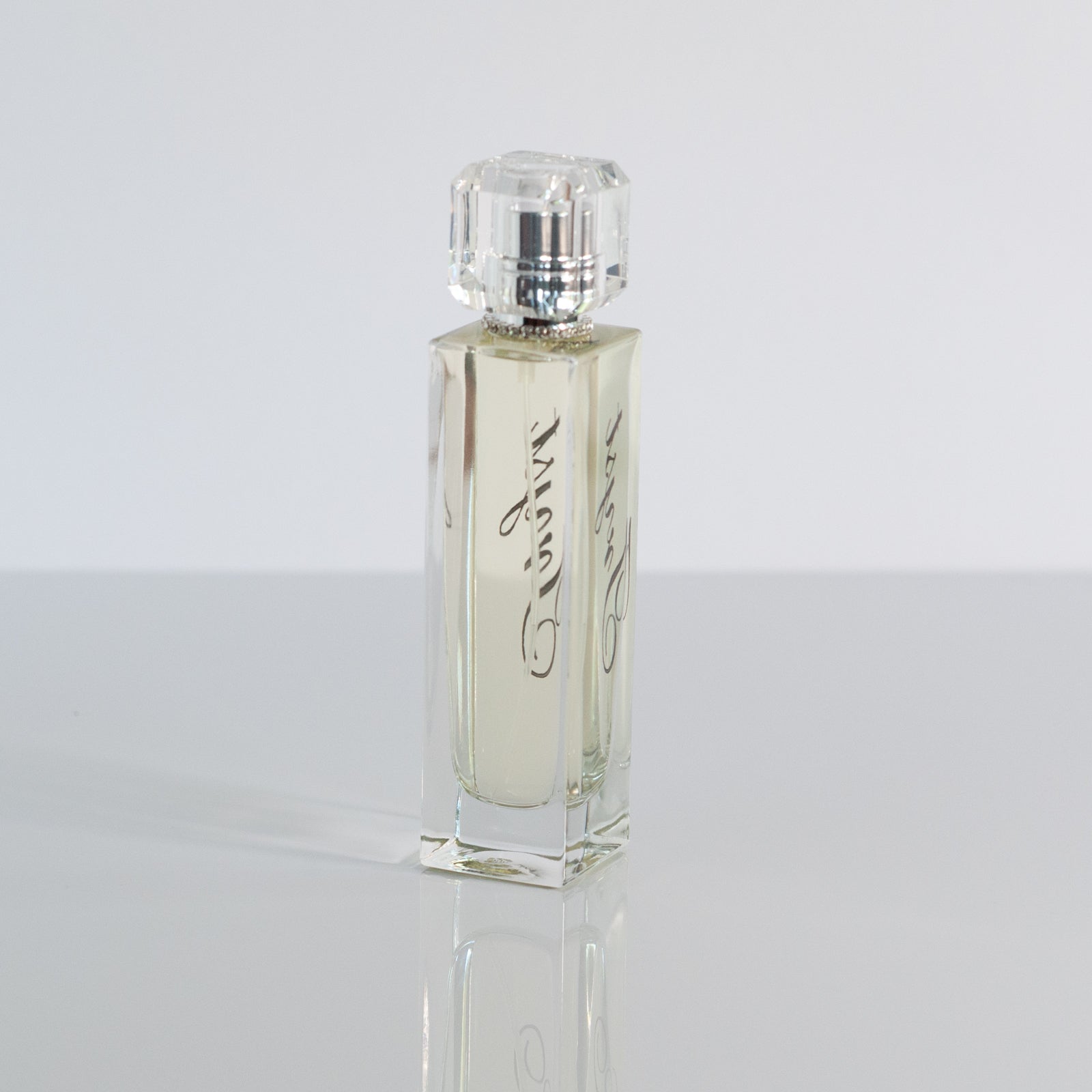 Tryst Eau de Parfum | Luxurious Fragrance – Lady Primrose