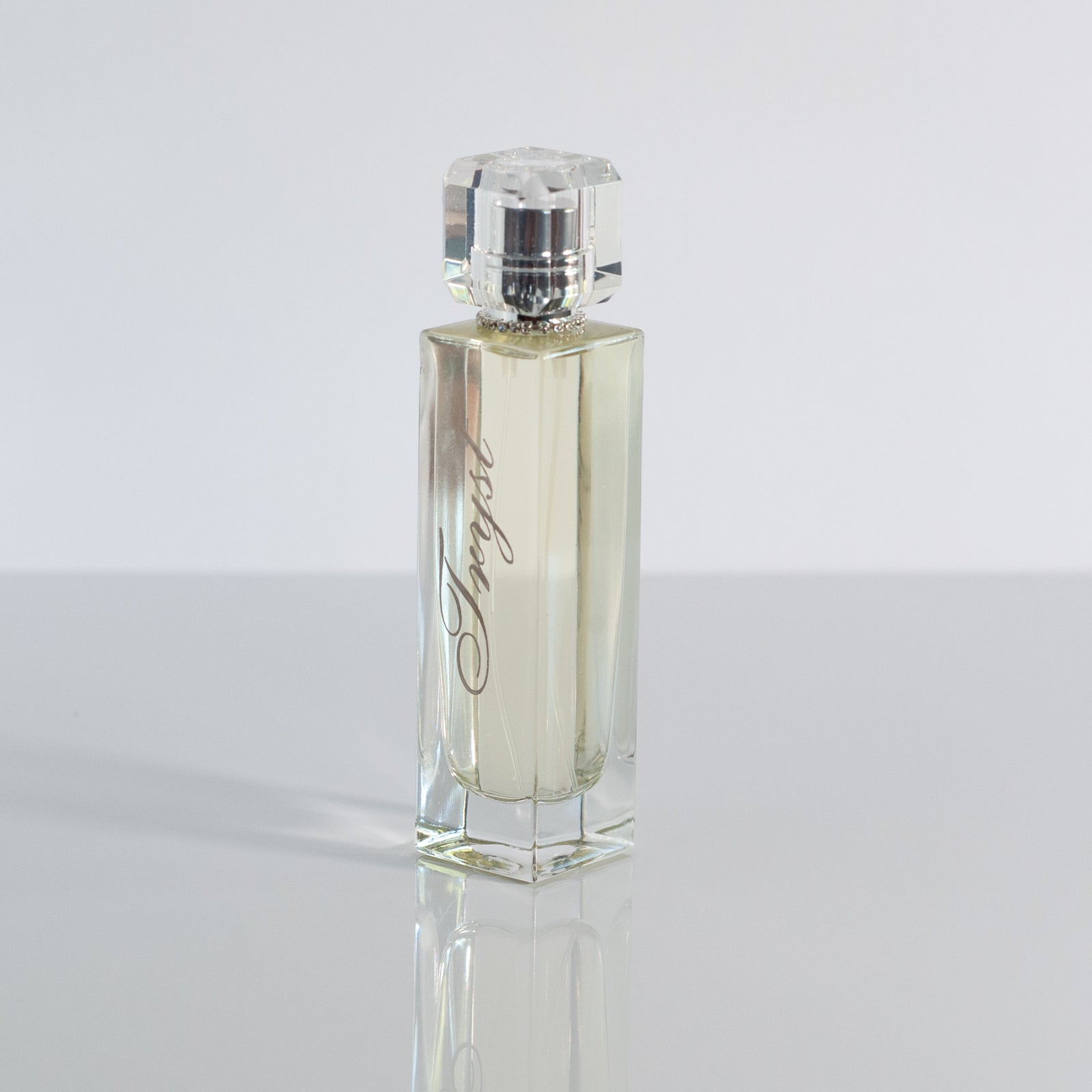 Tryst Eau de Parfum | Luxurious Fragrance – Lady Primrose