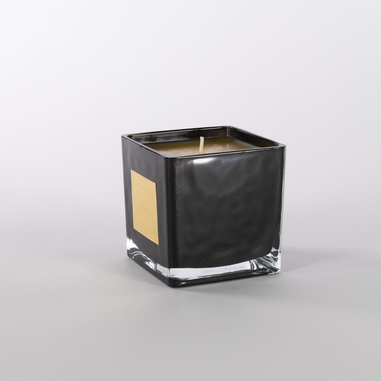 Gentlemen 1677 11 Ounce Candle | Men's Cologne Candle – Lady Primrose