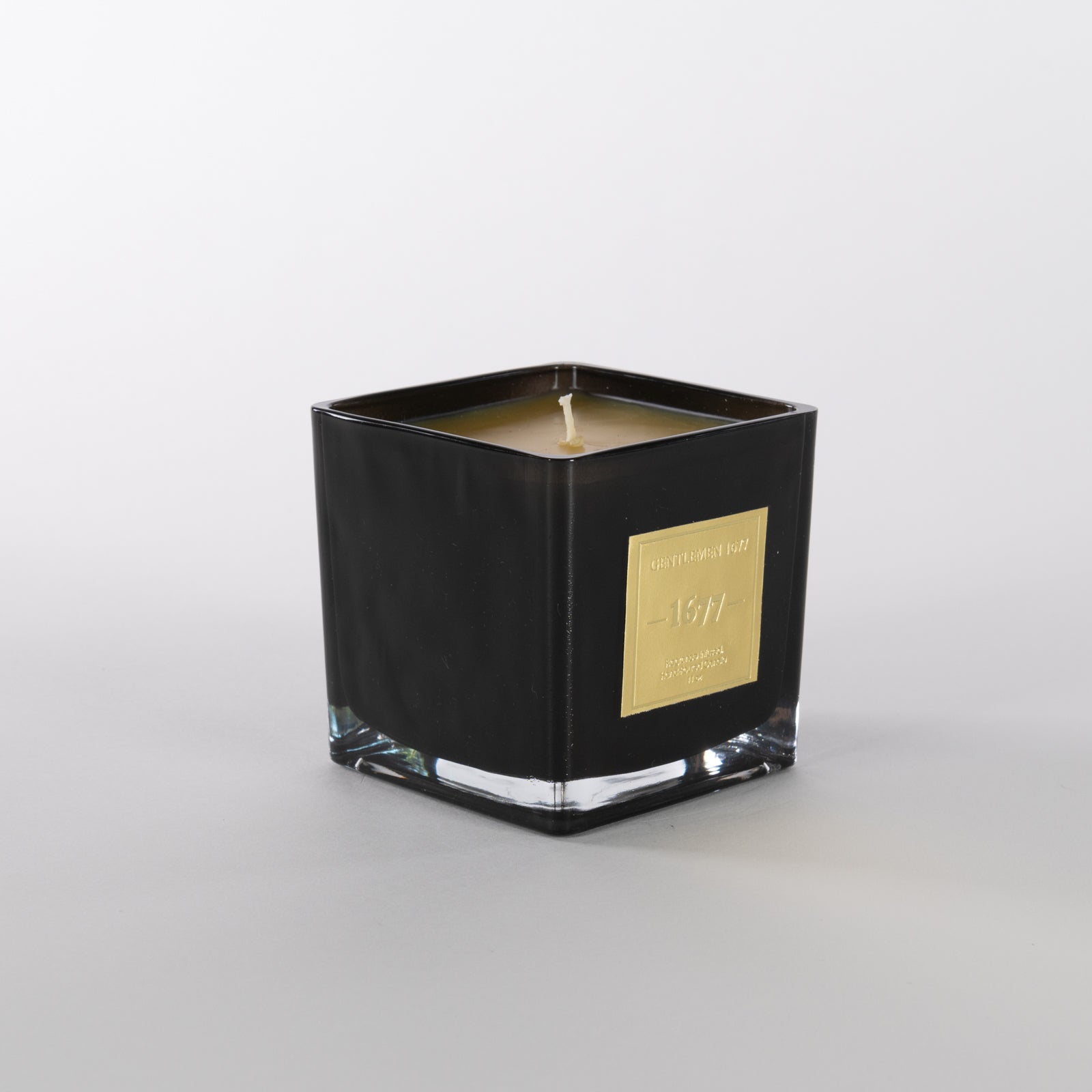 Gentlemen 1677 11 Ounce Candle | Men's Cologne Candle – Lady Primrose